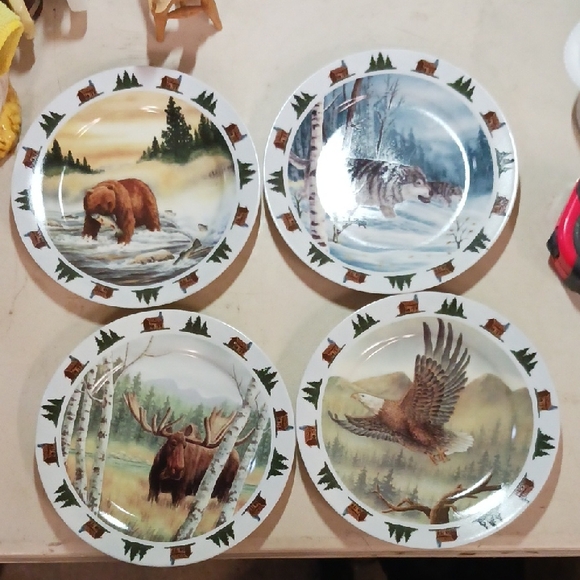 Accents | Wildlife Themed Dinner Plate Set | Poshmark